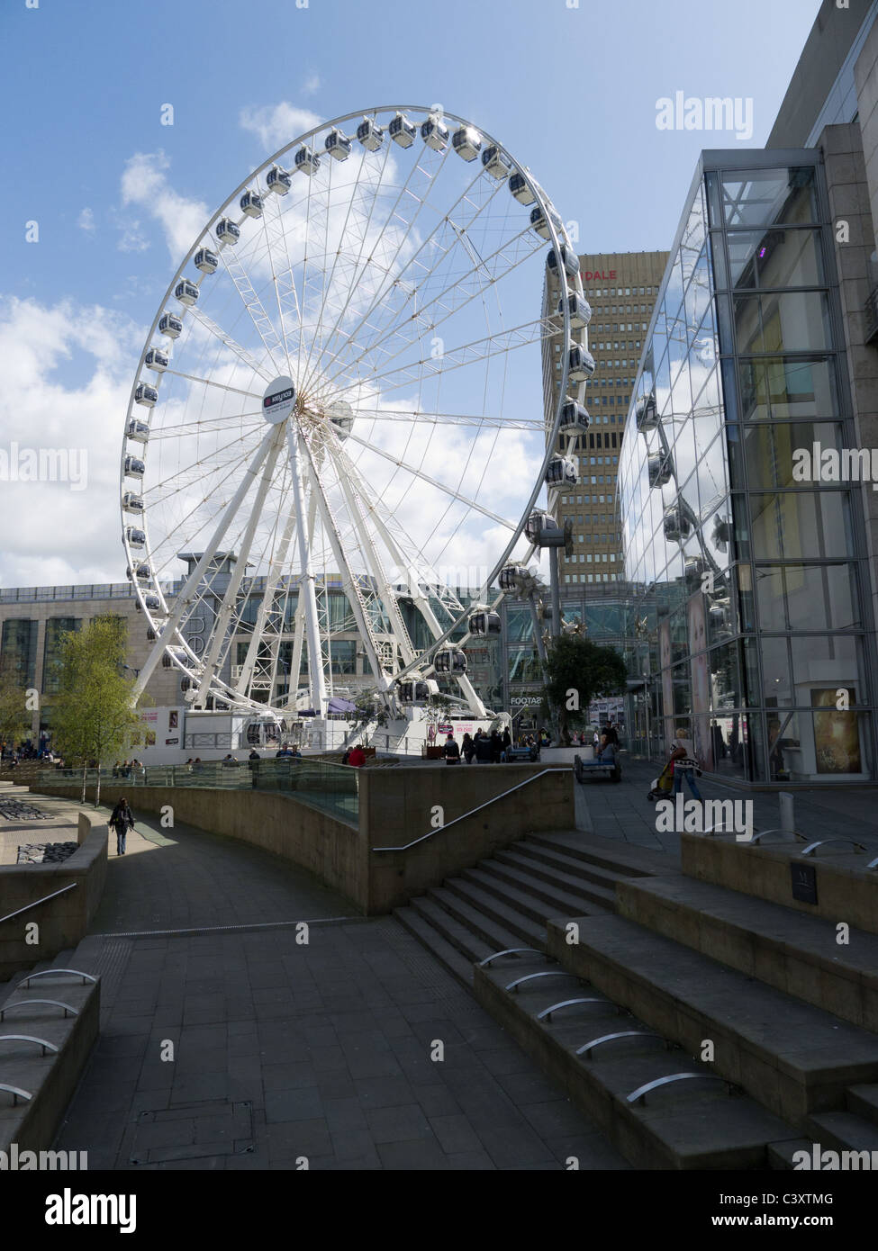 Manchester Wheel, Exchange Square, Manchester Stock Photo - Alamy