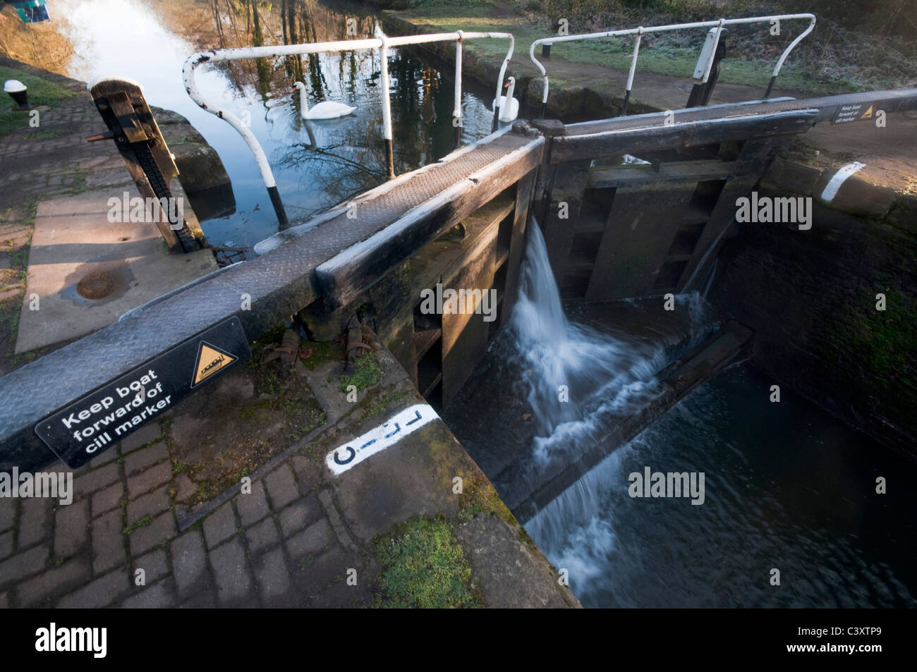 Barge sinking hi-res stock photography and images - Alamy