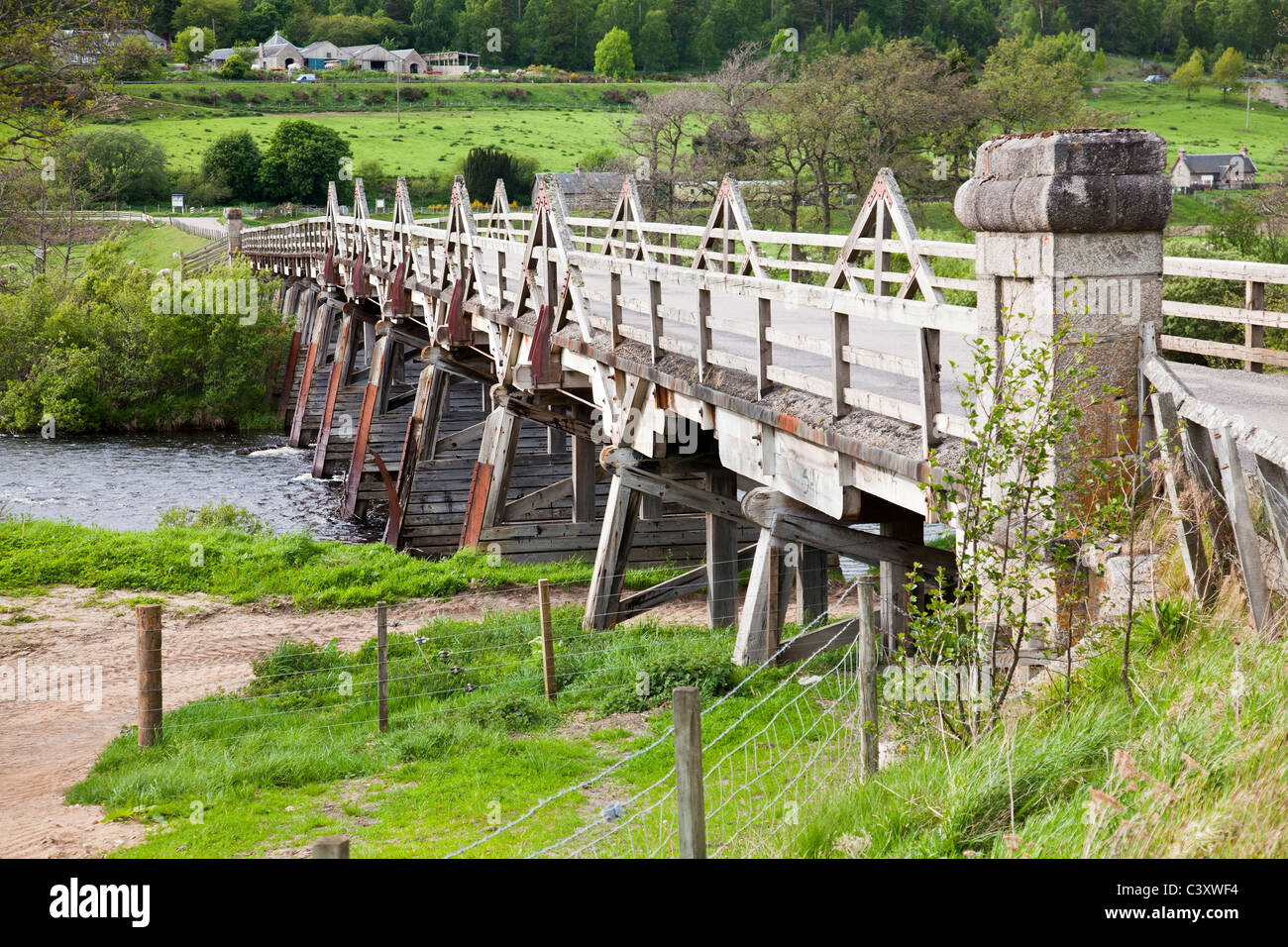 Near nethy bridge hi-res stock photography and images - Alamy