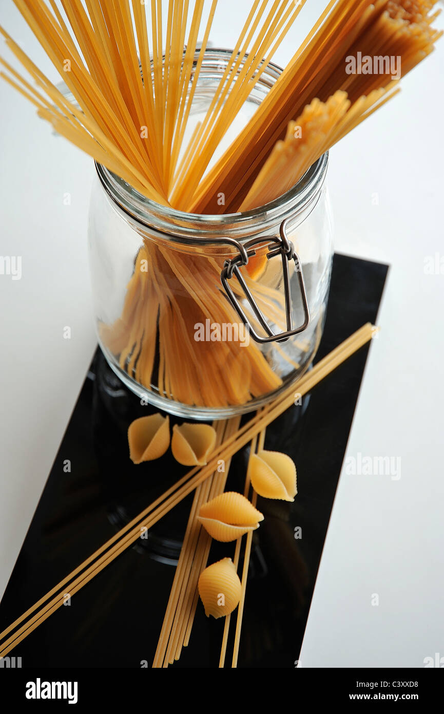 Italian pasta, spaghetti and conchiglie Stock Photo - Alamy