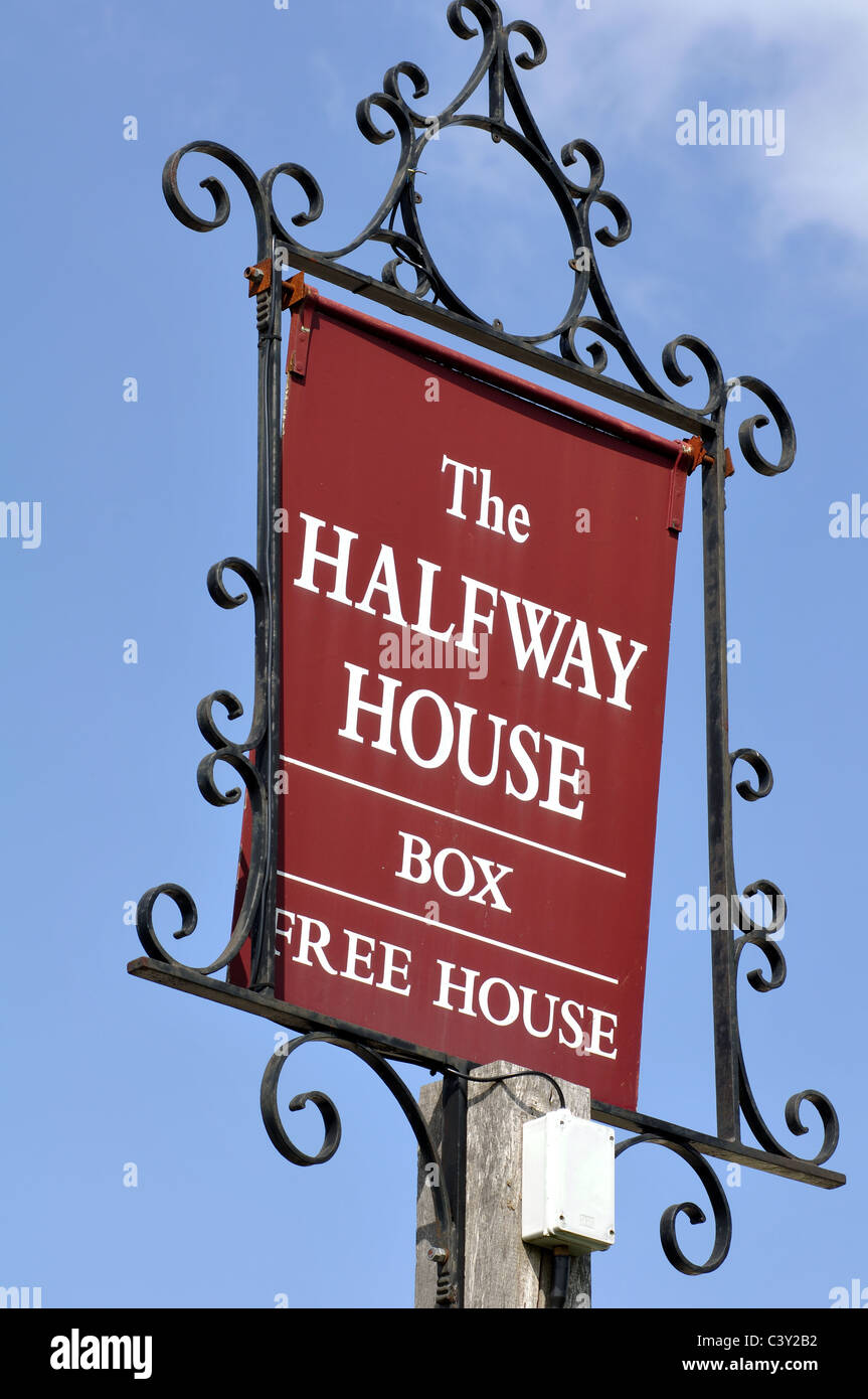 Halfway house inn hi-res stock photography and images - Alamy