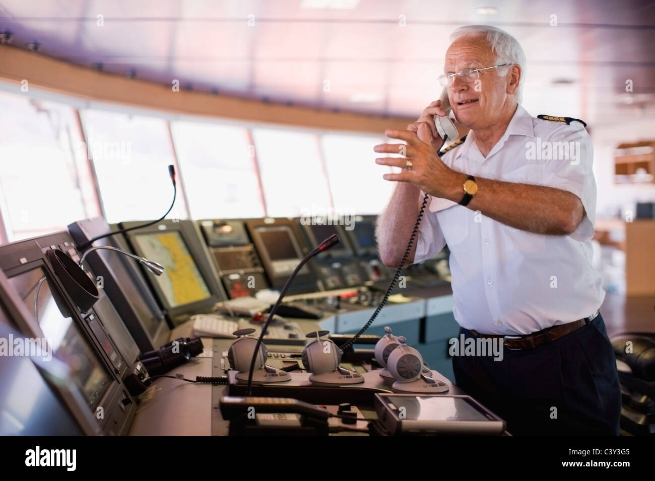 Ship captain hi-res stock photography and images - Alamy