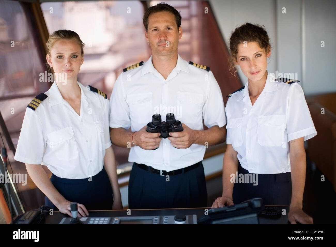 Ships mate hi-res stock photography and images - Alamy