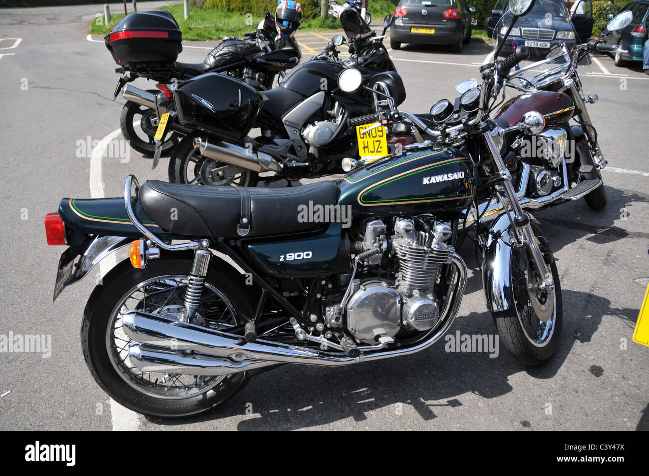 Kawasaki Z900 motorcycle Stock Photo - Alamy