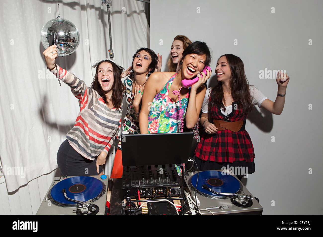 Female jockeys hi-res stock photography and images - Alamy