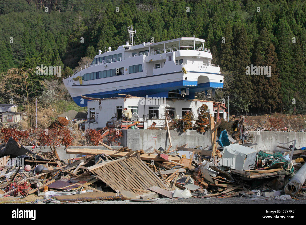 Boat On Top Building High Resolution Stock Photography and Images - Alamy