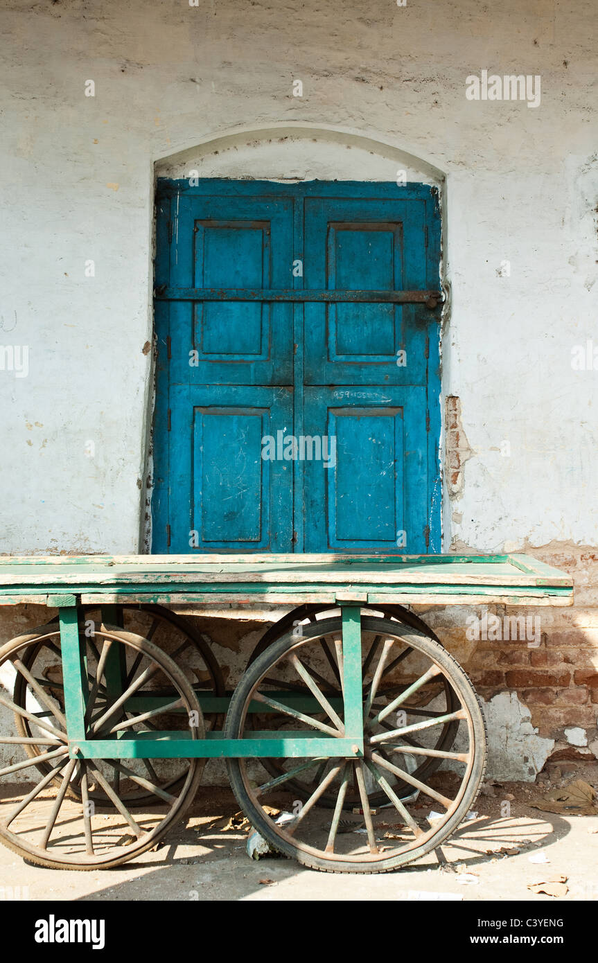 Indian wooden cart hi-res stock photography and images - Alamy
