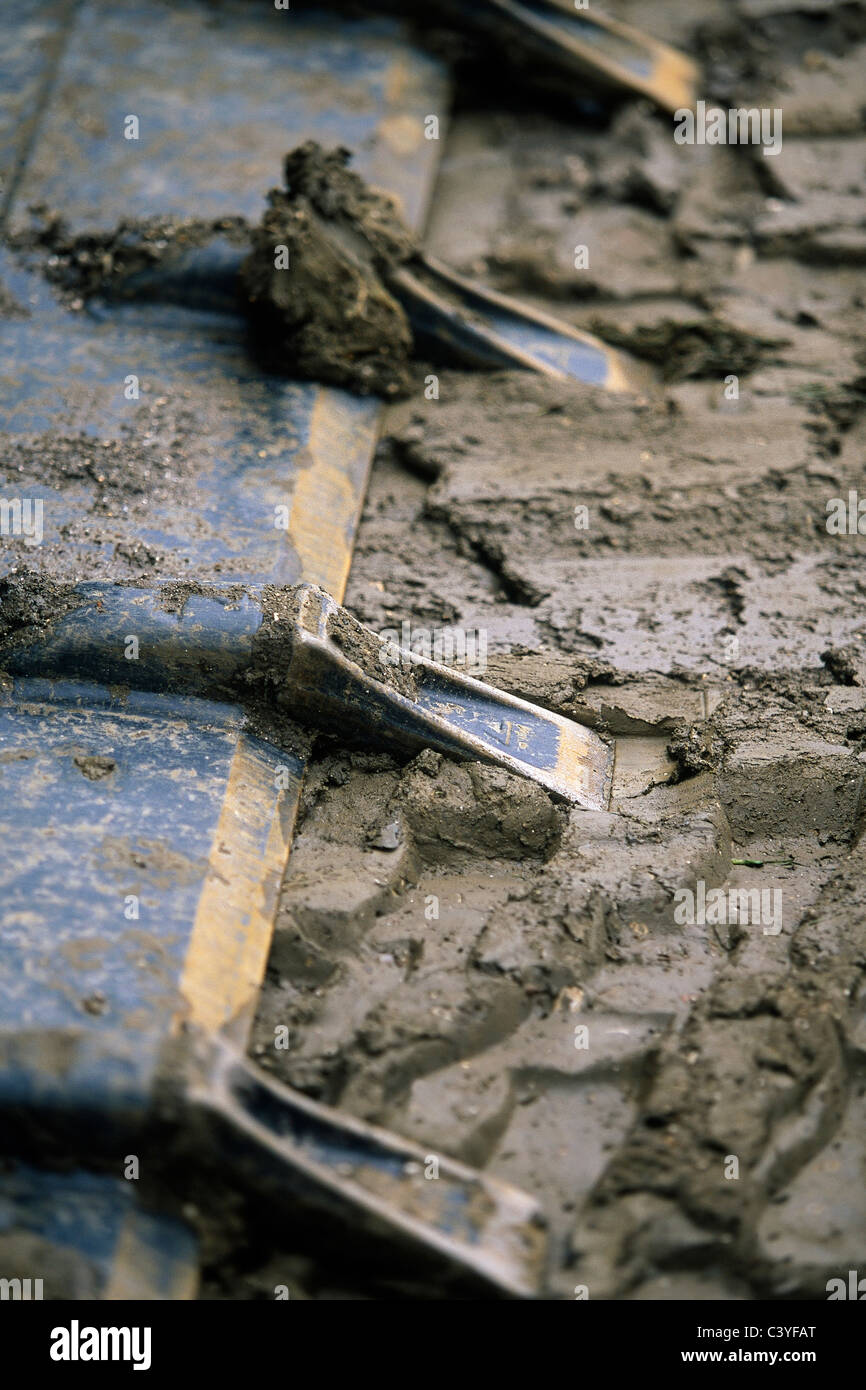 Detail of teeth of excavator bucket Stock Photo - Alamy