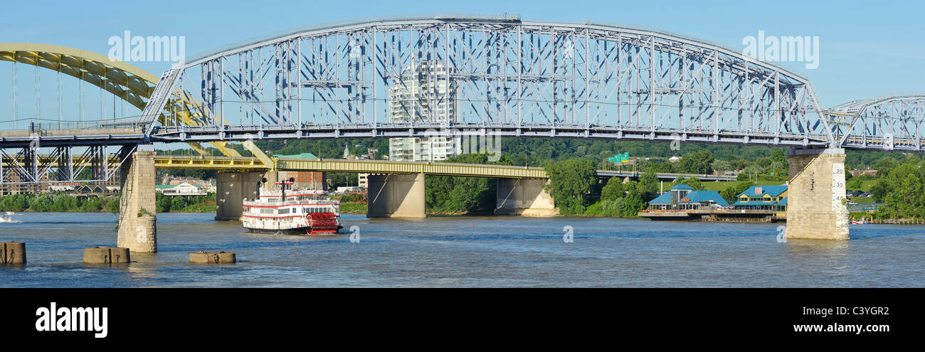 Ohio River, Bridge, Downtown Cincinnati, Ohio, steel, construction ...