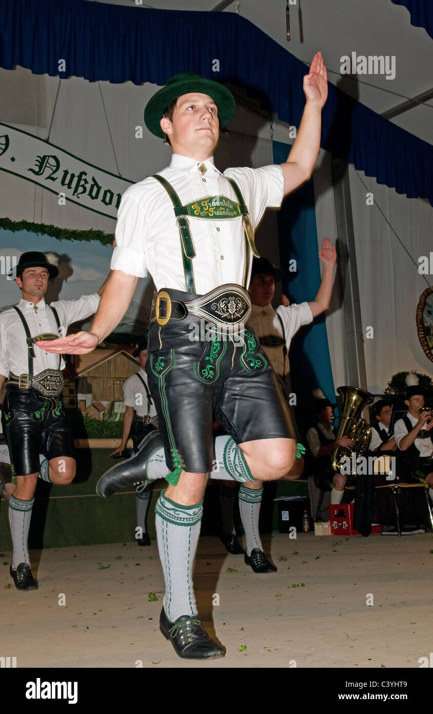 German Bavarian Folklore Dancing High Resolution Stock Photography and ...