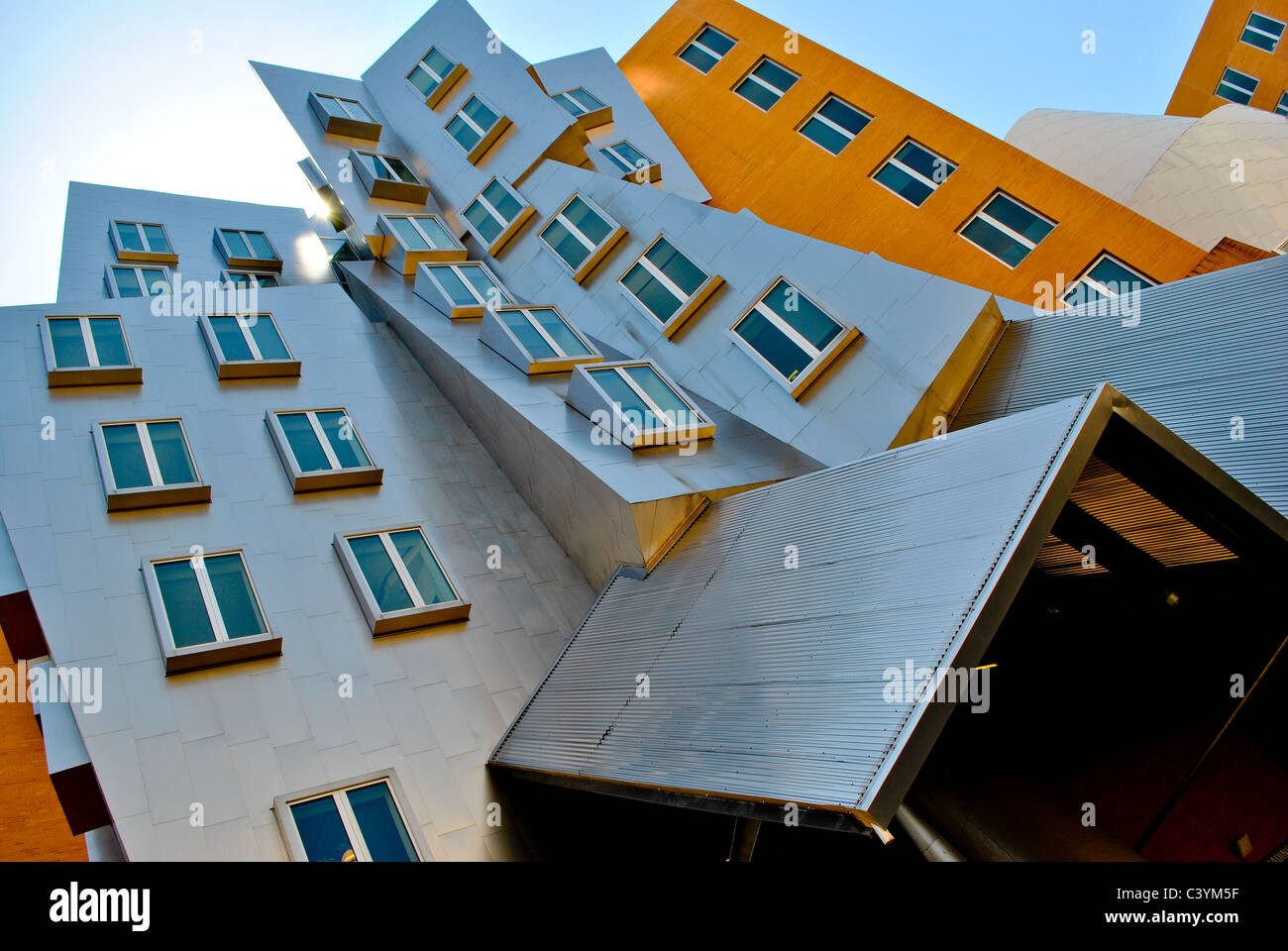 Stata center hi-res stock photography and images - Alamy