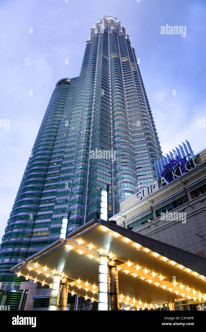 Asian architecture constructions hi-res stock photography and images ...