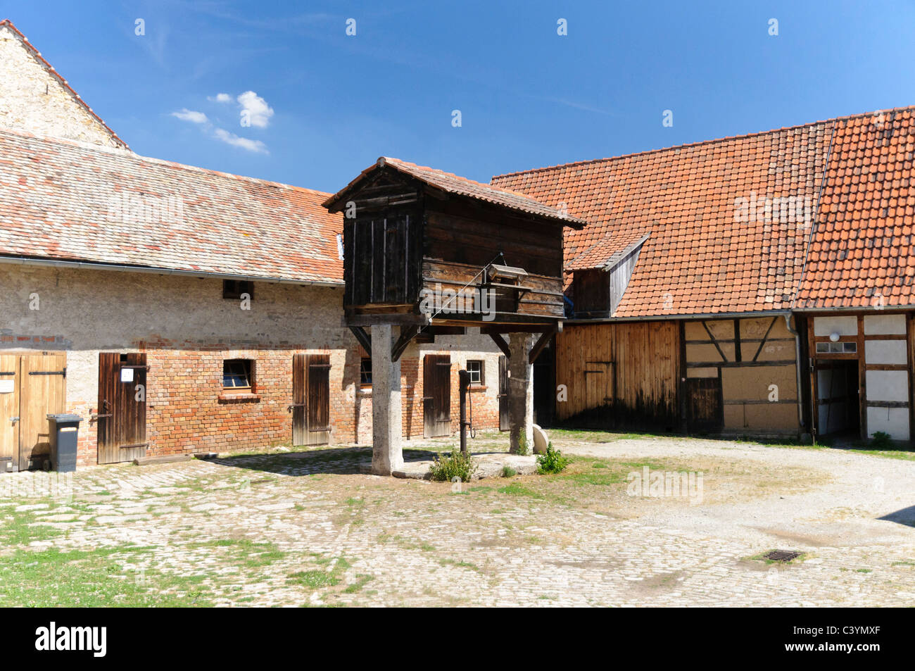 German architecture home farmhouse hi-res stock photography and images ...