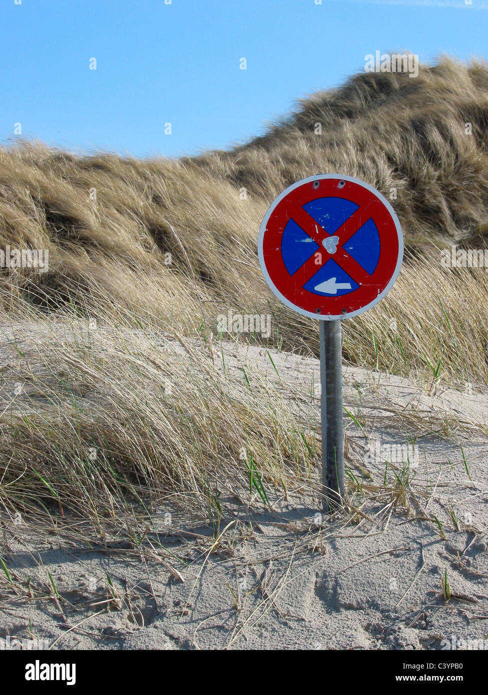 No parking, sign, beach sign, dune, St. Peter-Ording, Germany, beach ...