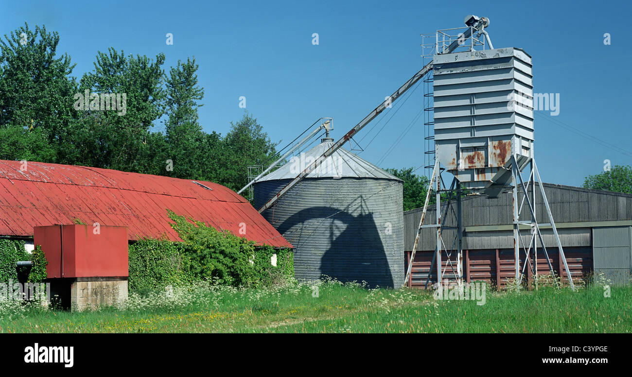 grain silo and farm buidings little shelford cambridge Stock Photo - Alamy