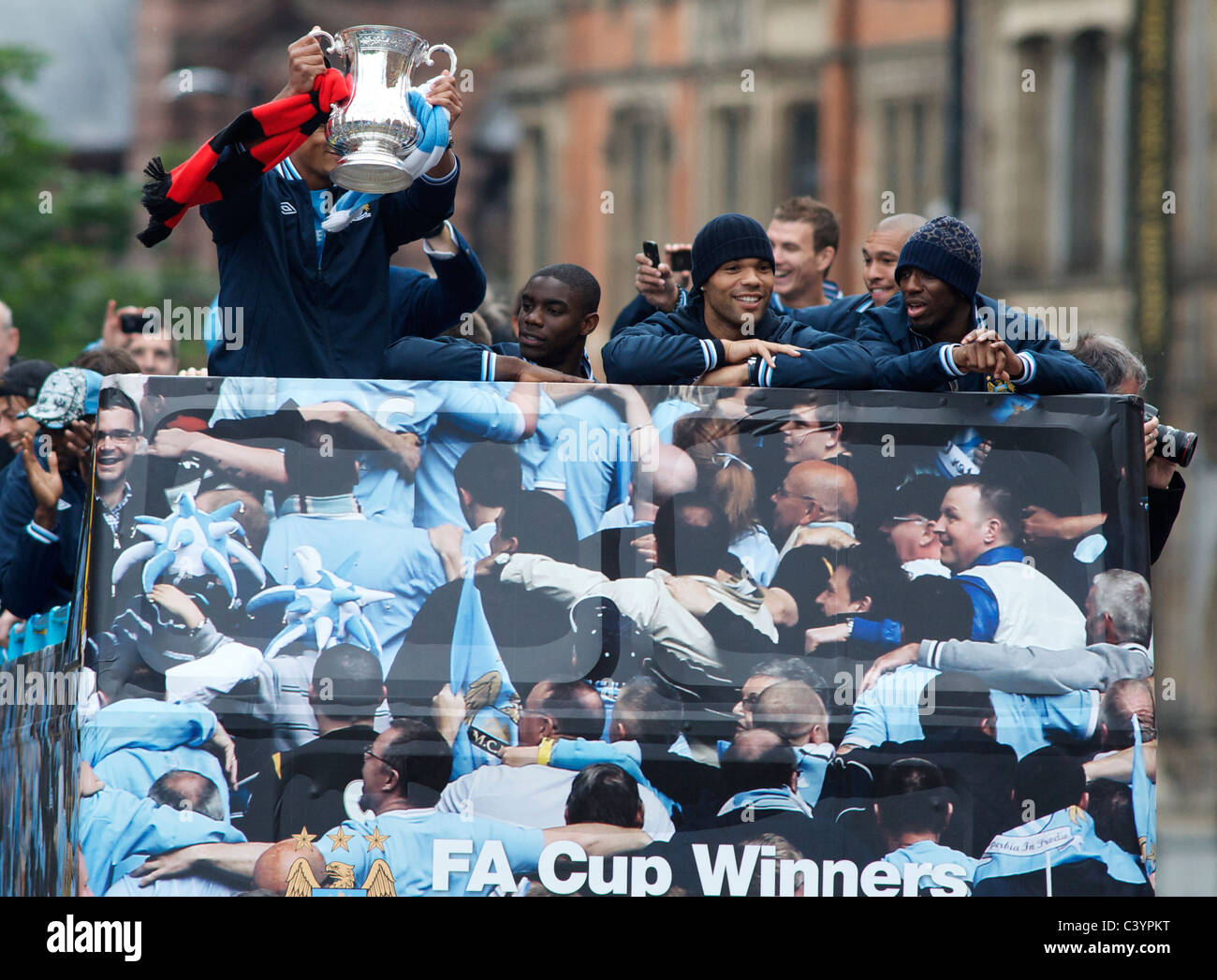 Manchester city fa cup victory parade hi-res stock photography and ...