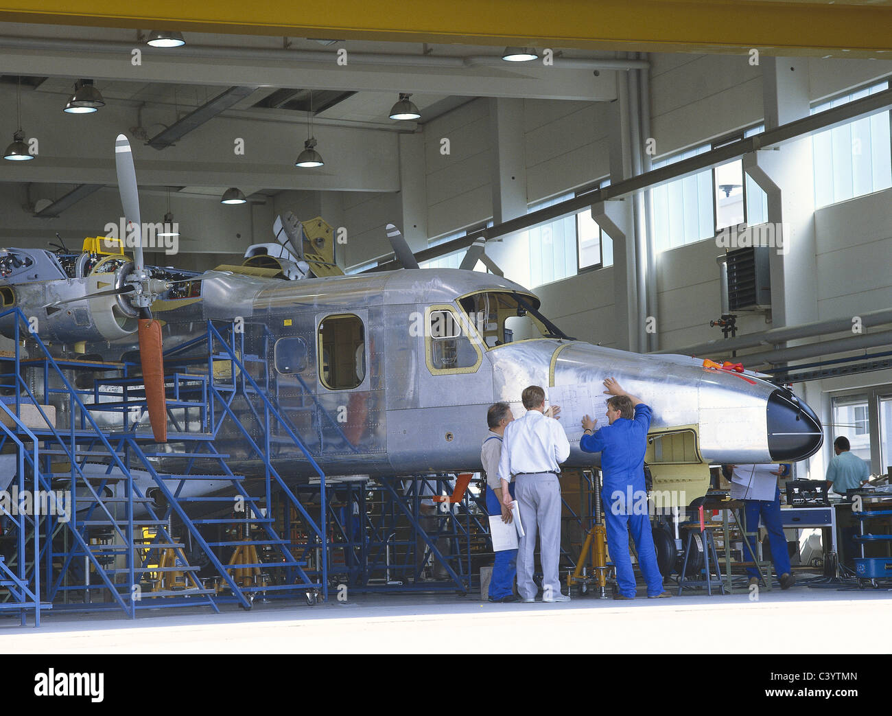 Aircraft manufacture hi-res stock photography and images - Alamy