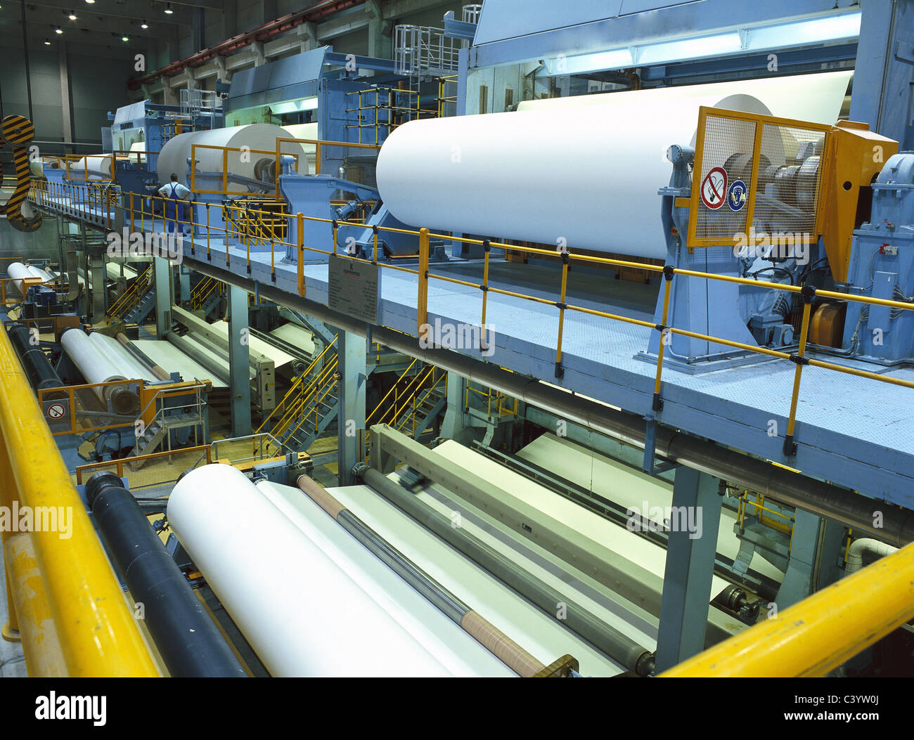 Factories building hi-res stock photography and images - Alamy