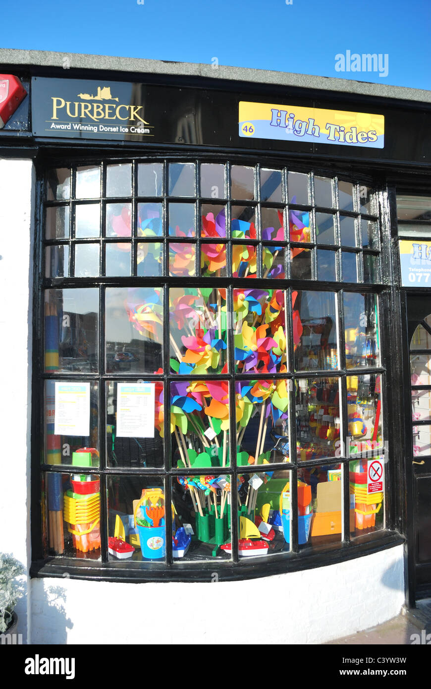 Colorful Shop window in sea side location Stock Photo - Alamy