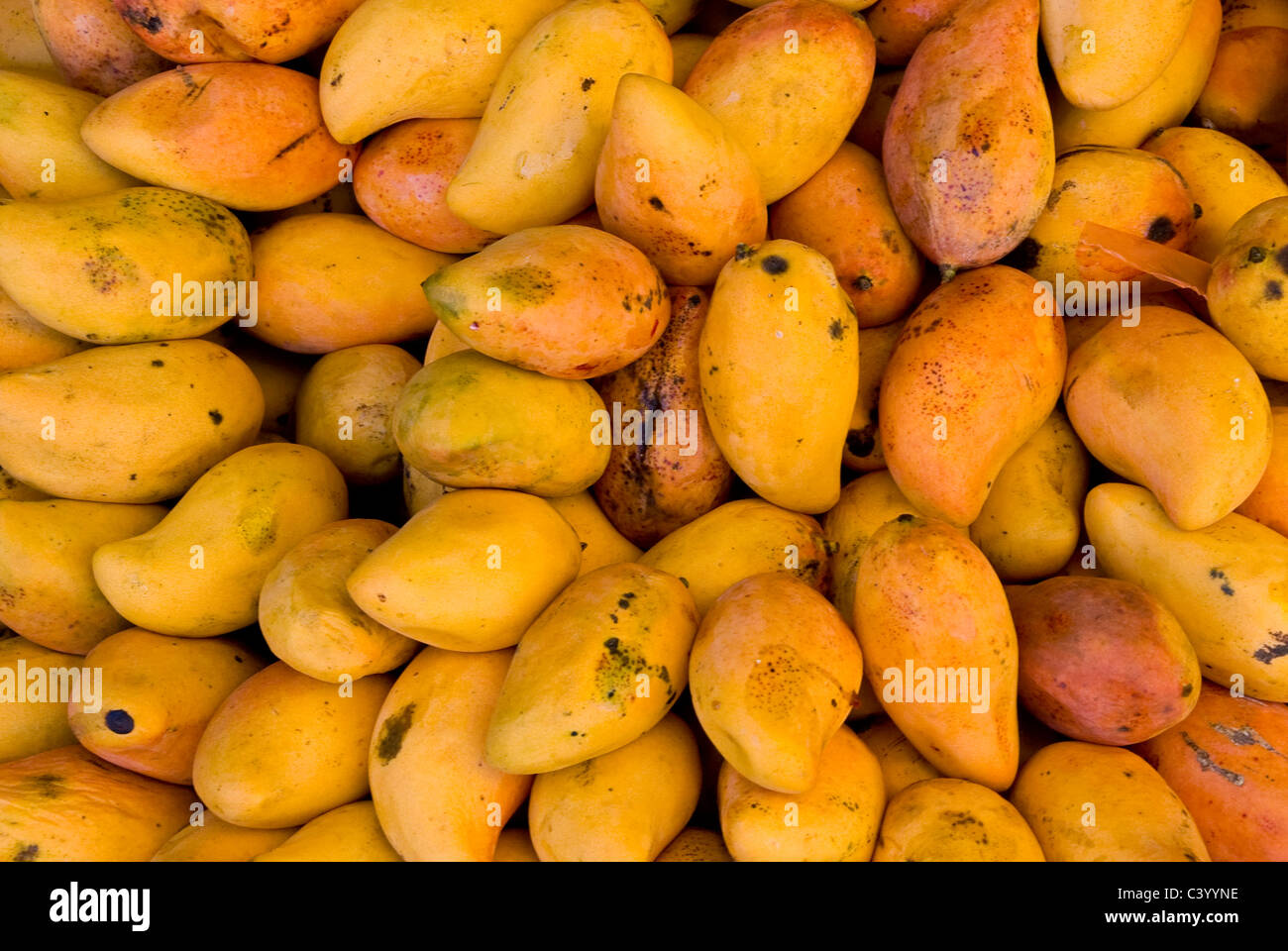 Grocery store mexico exterior hi-res stock photography and images - Alamy