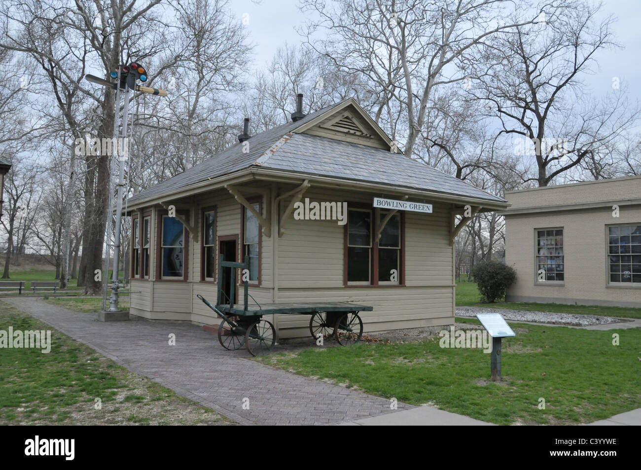 Bowling Green Train Station Stock Photo - Alamy
