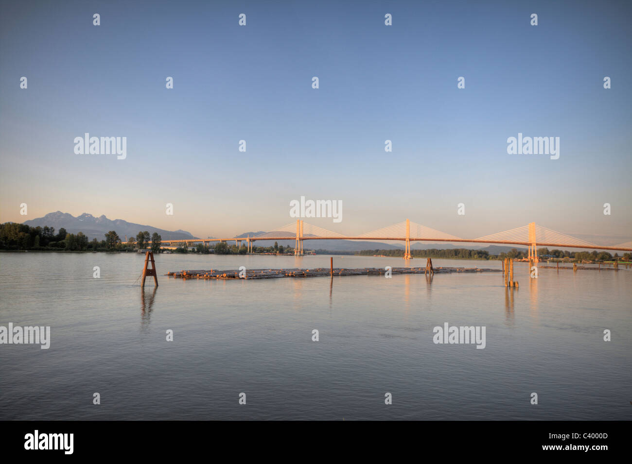 Golden ears peaks hi-res stock photography and images - Alamy