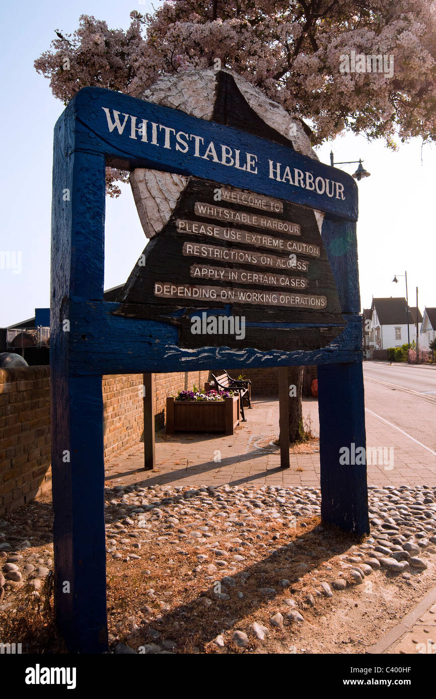 Harbour sign hi-res stock photography and images - Alamy