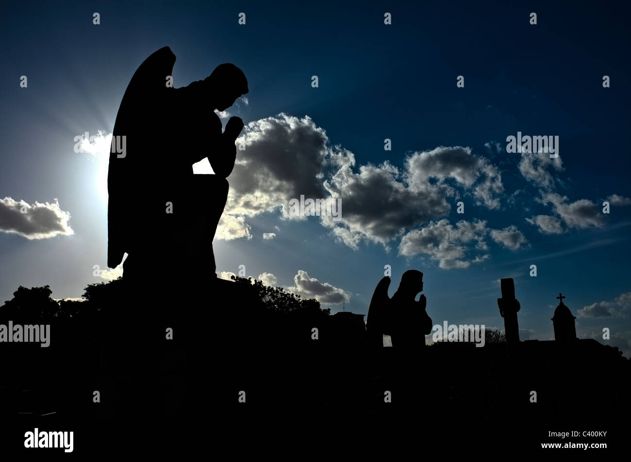 Praying angels hi-res stock photography and images - Alamy