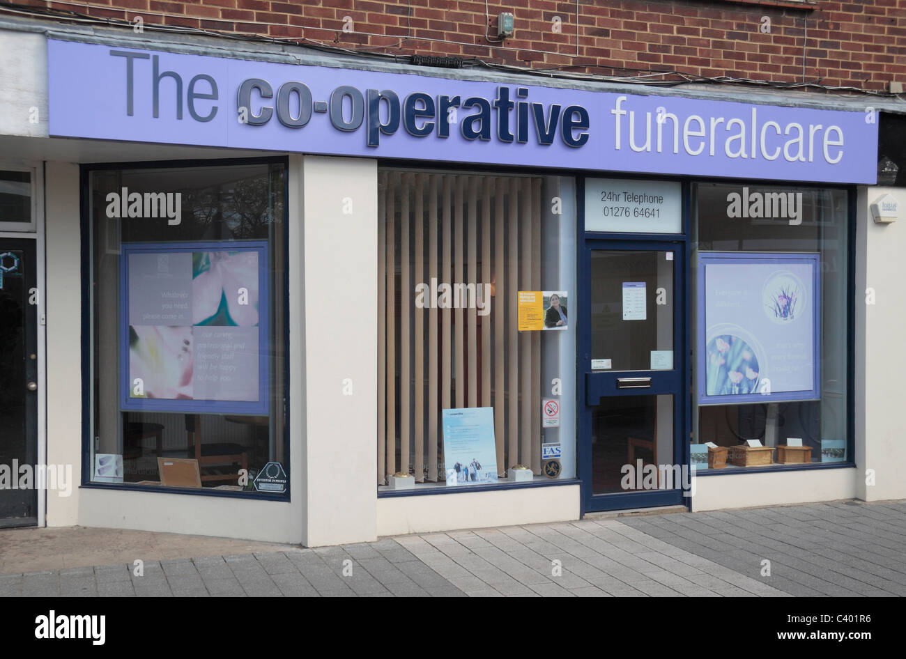 Funeral directors shop hi-res stock photography and images - Alamy