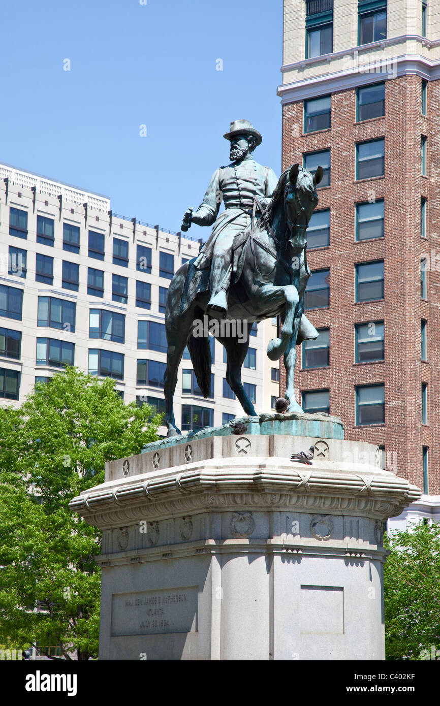 Statue washington union square hi-res stock photography and images - Alamy