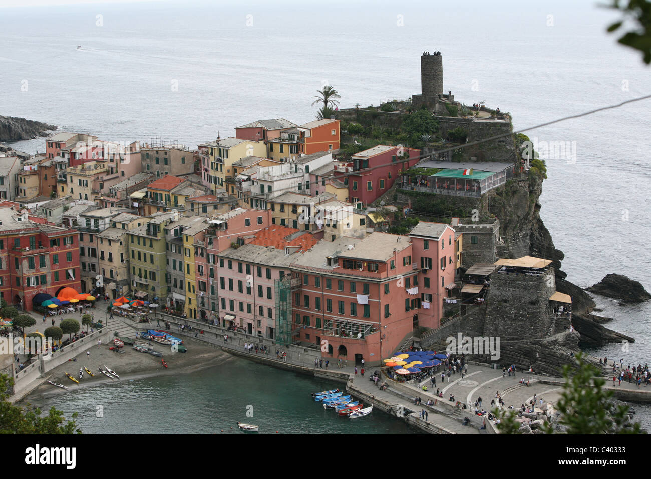 Cinq terres hi-res stock photography and images - Alamy