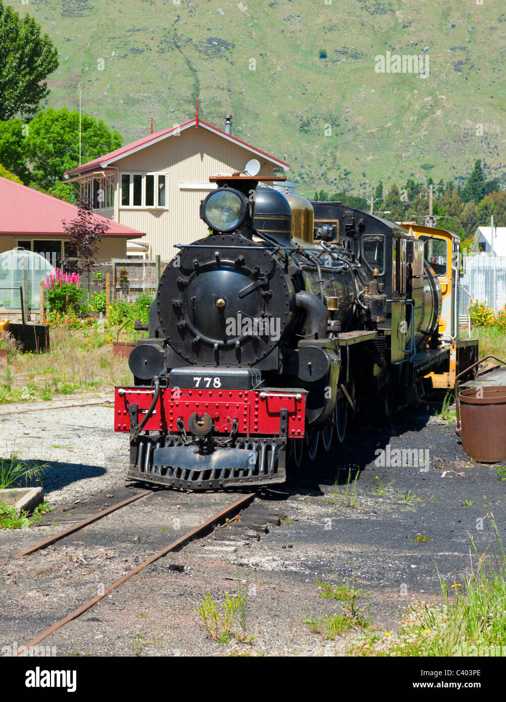 Old steam locomotive hi-res stock photography and images - Alamy