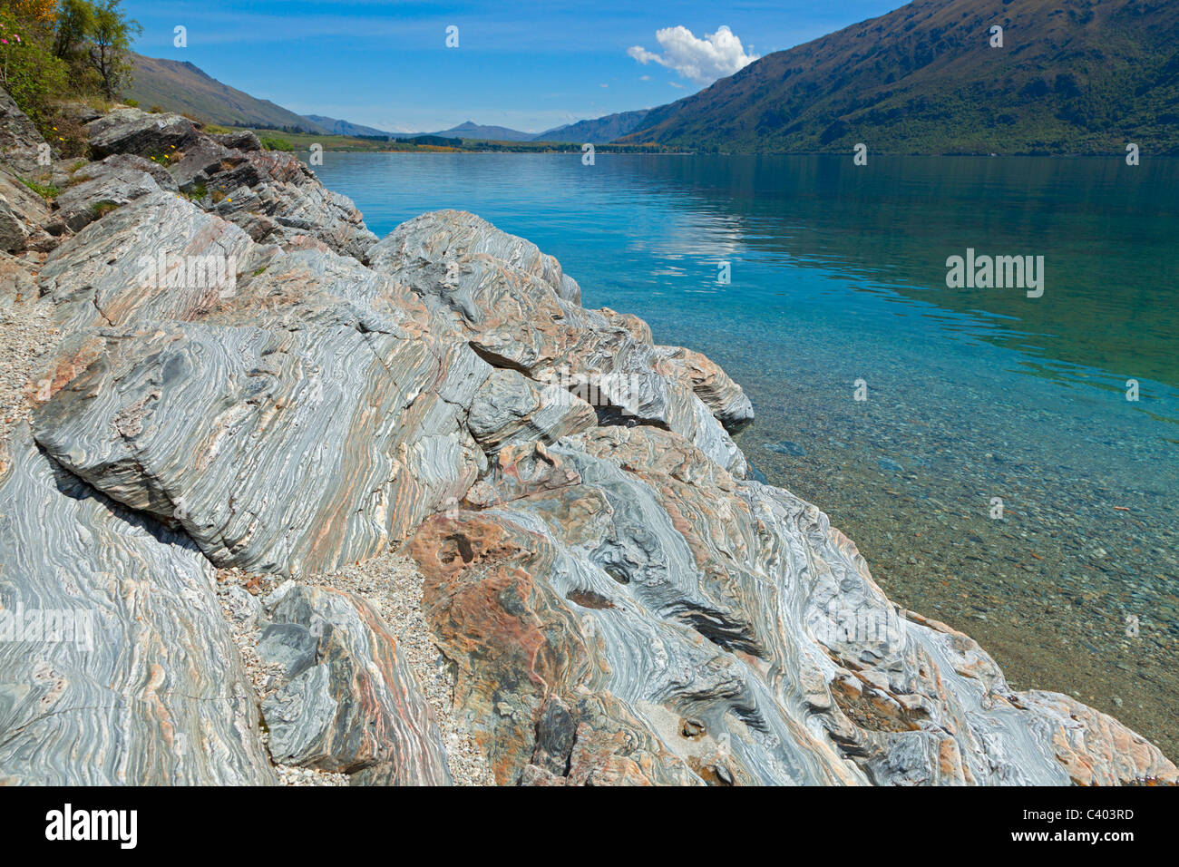New zealand mountain lake rock hi-res stock photography and images - Alamy
