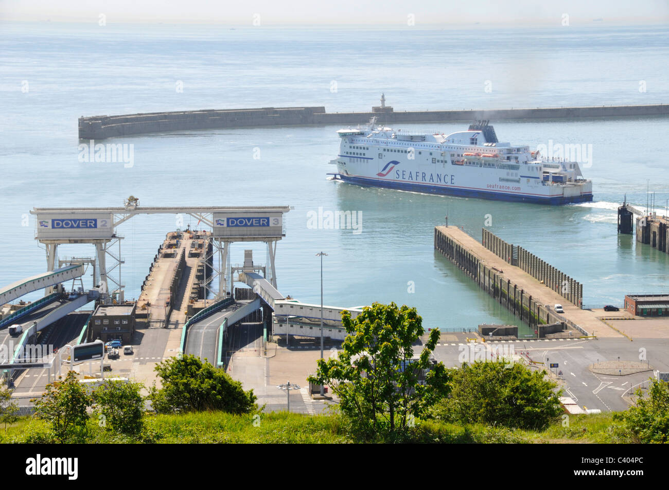 Roll on roll off service hi-res stock photography and images - Alamy