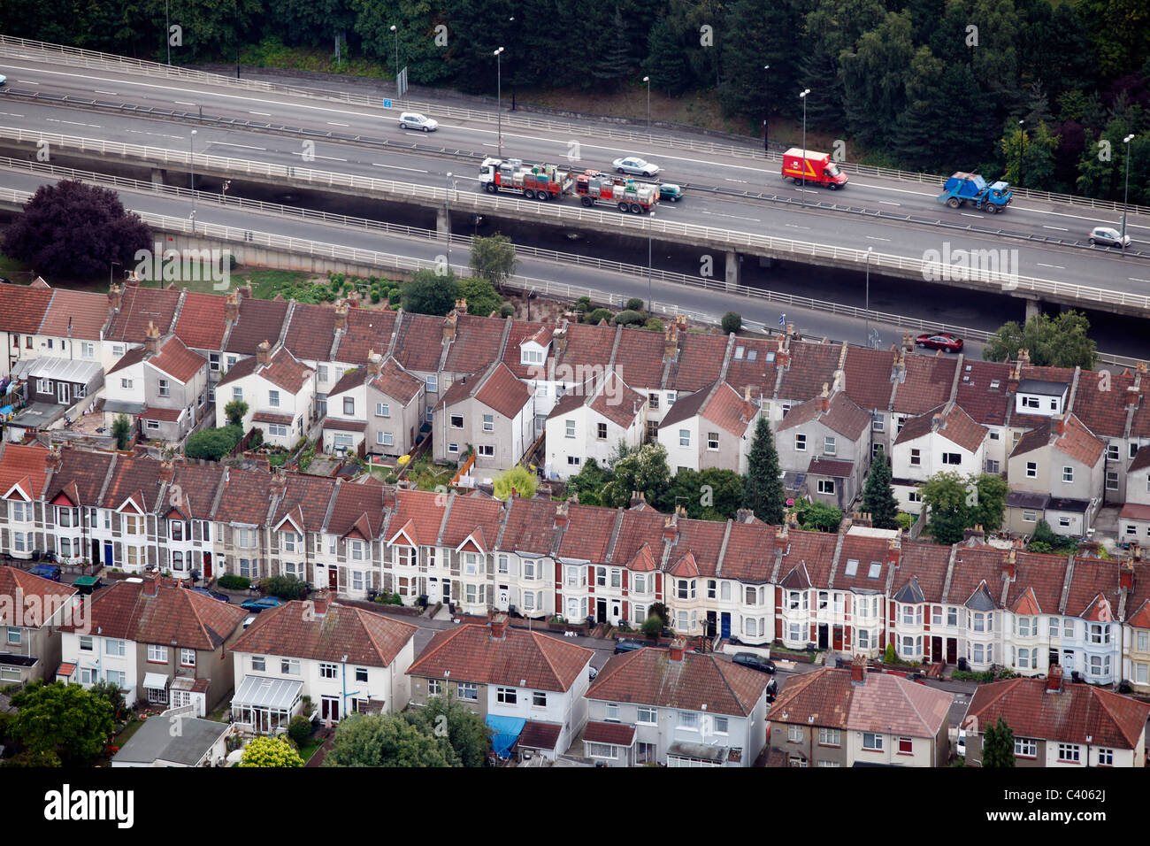 Homes next to motorway hi-res stock photography and images - Alamy