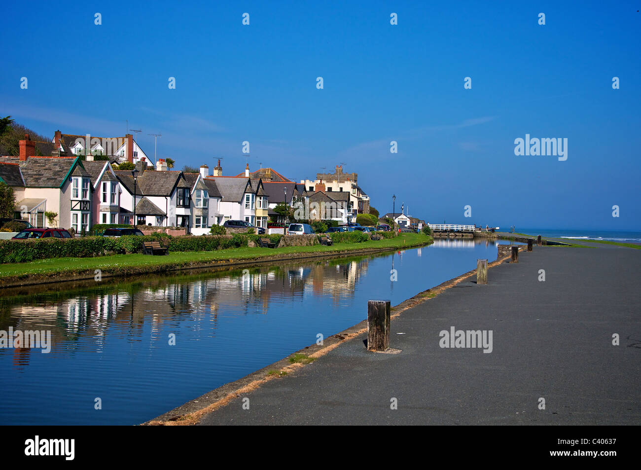 Bude Cornwall UK Canal Sea Lock Sealock Stock Photo - Alamy