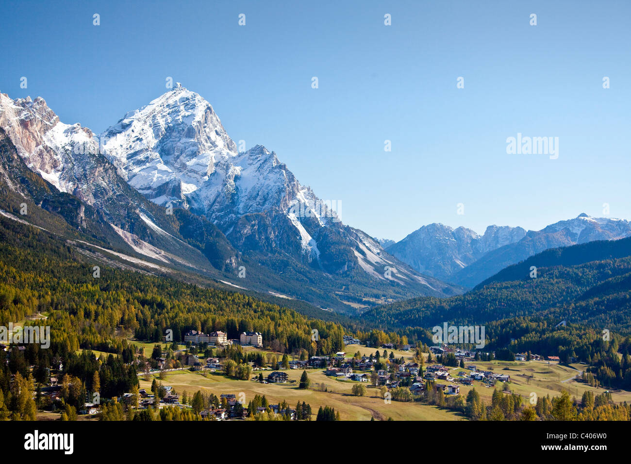 Cortina italy hi-res stock photography and images - Alamy