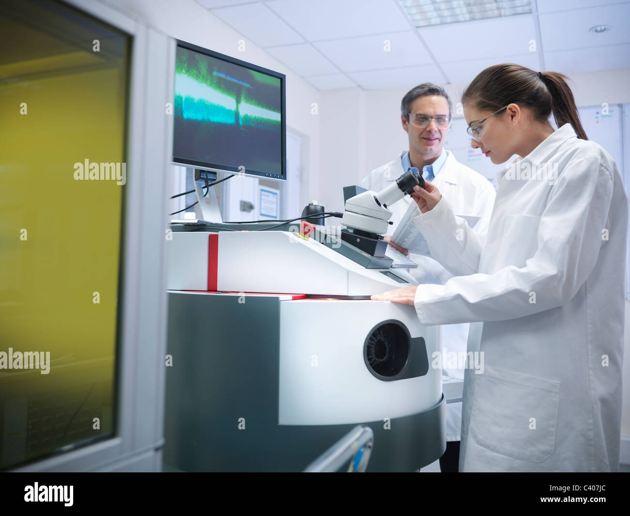 Laser welding hi-res stock photography and images - Alamy