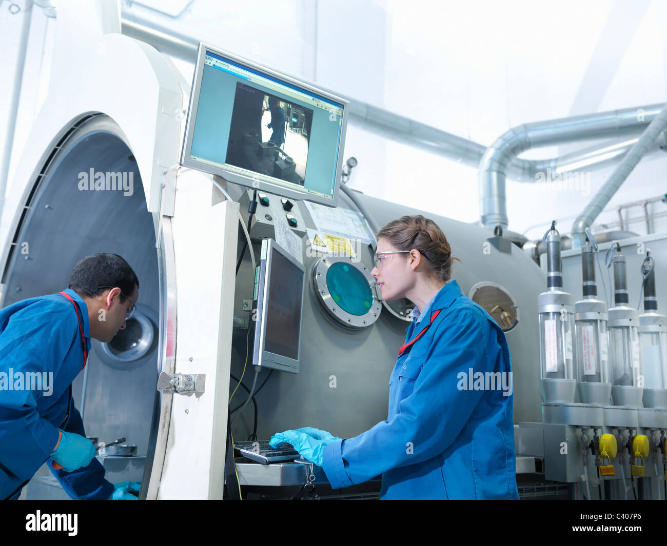 Research vacuum hi-res stock photography and images - Alamy