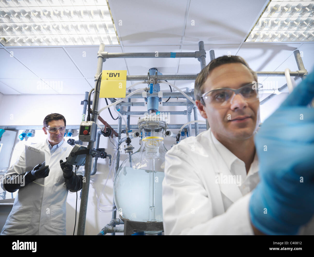Laboratory vessel hi-res stock photography and images - Alamy