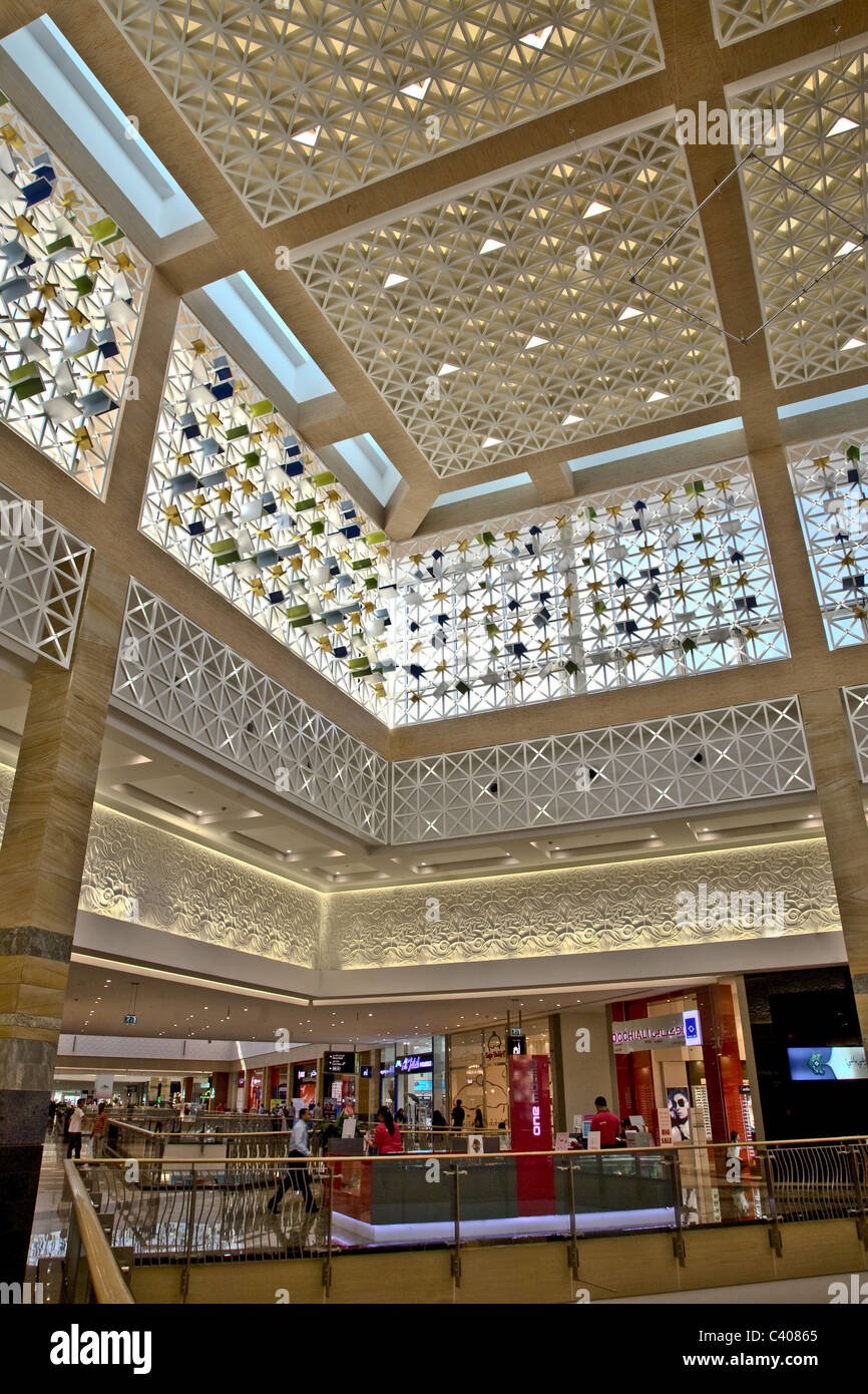MIRDIF Shopping Mall Dubai Middle East UAE Centre Stock Photo - Alamy
