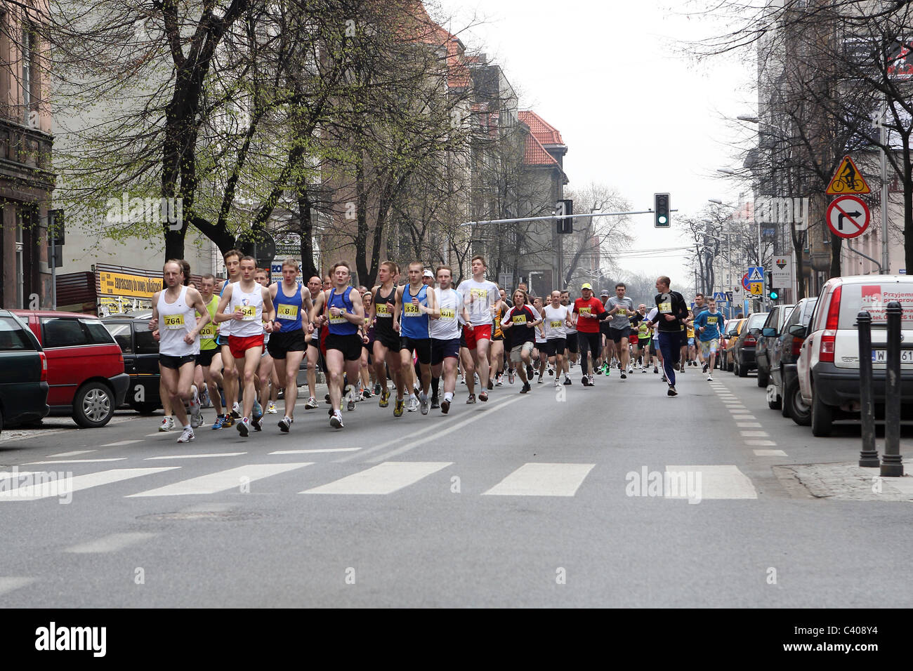 8 km run hi-res stock photography and images - Alamy