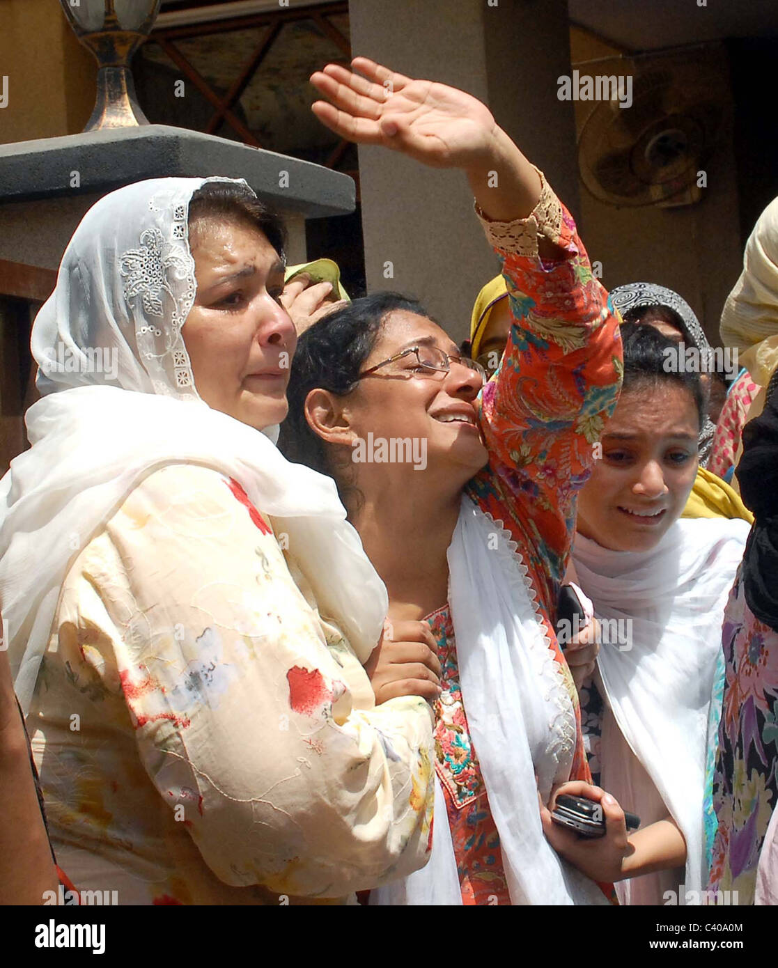 Relatives of Lt.Yasir Abbas an officer of Navy who was martyred in ...