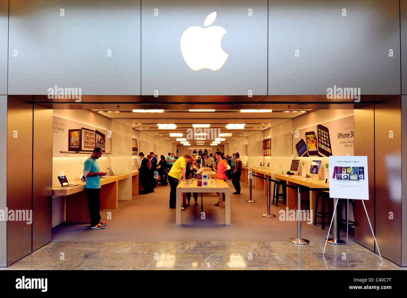 Big apple logo apple store hi-res stock photography and images - Alamy
