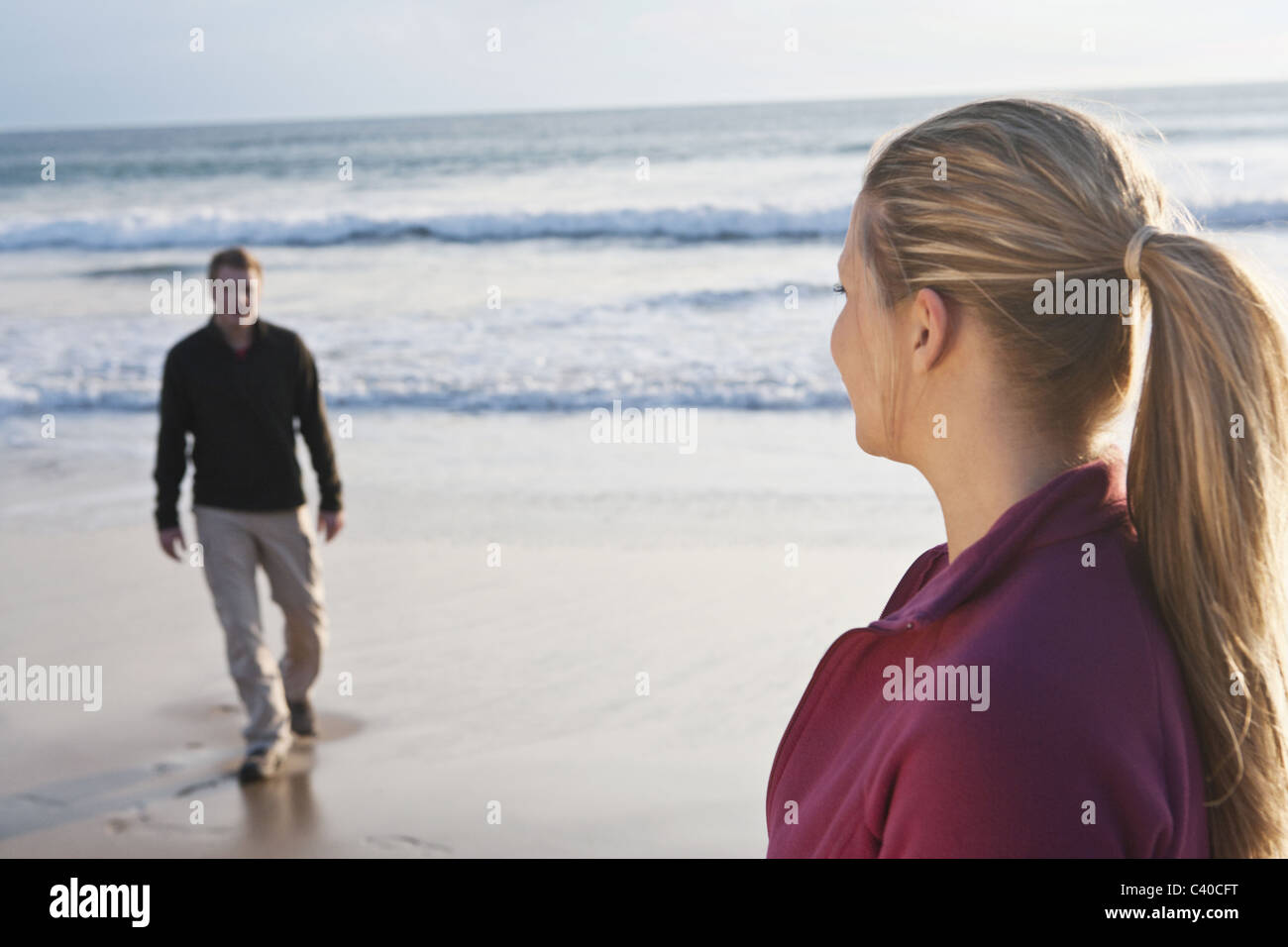 Two people walking away from each other hi-res stock photography and ...