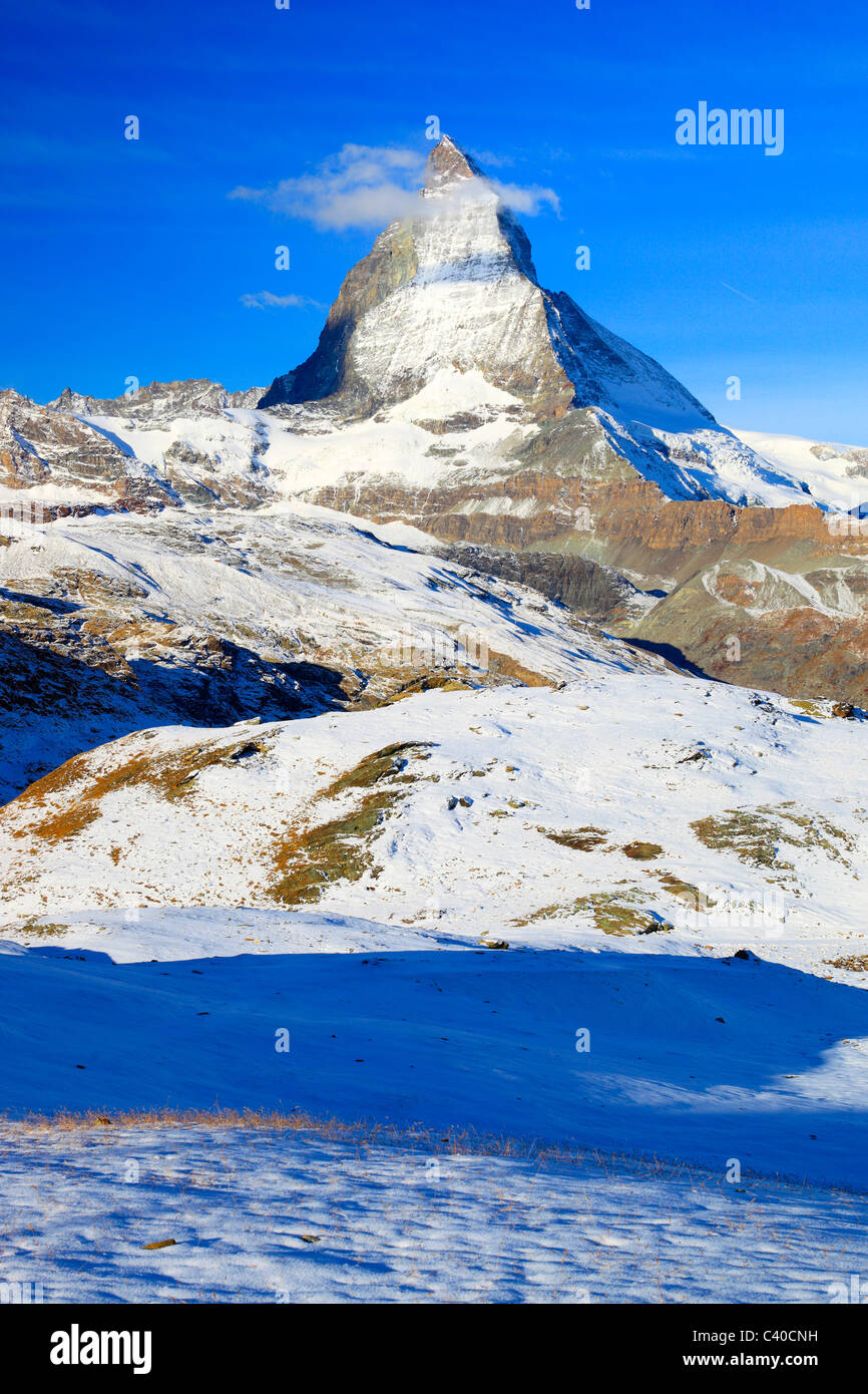 Point view trees mountains hi-res stock photography and images - Alamy