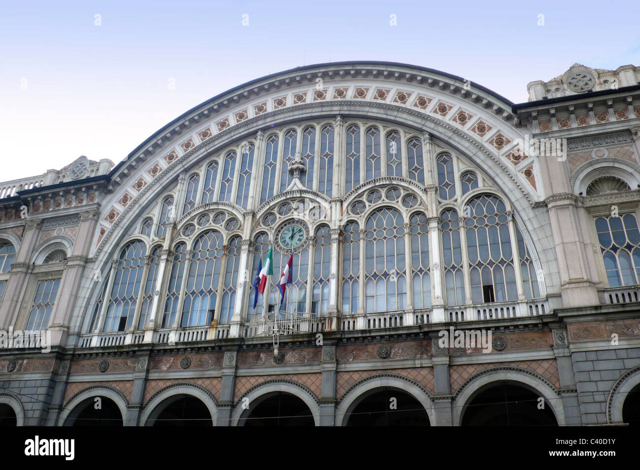 Porta Nuova railway station, Turin, Italy Stock Photo - Alamy