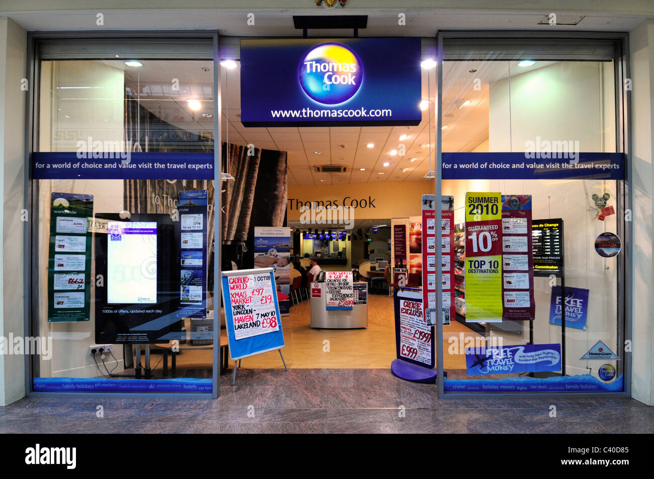 Uk travel agent customer hi-res stock photography and images - Alamy