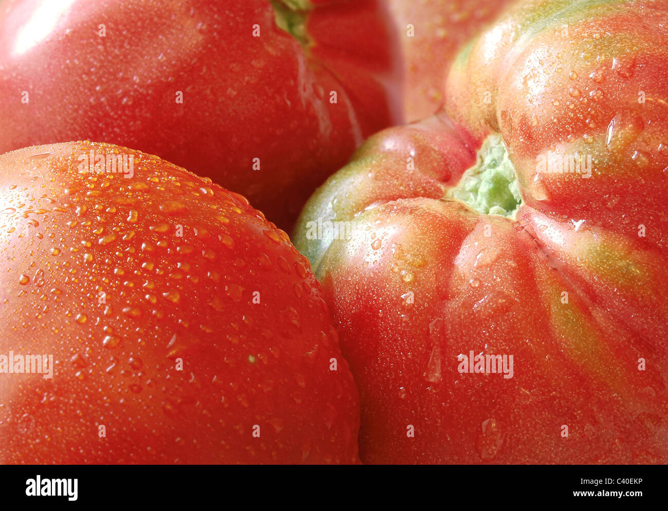 Whole red tomatoes hi-res stock photography and images - Alamy