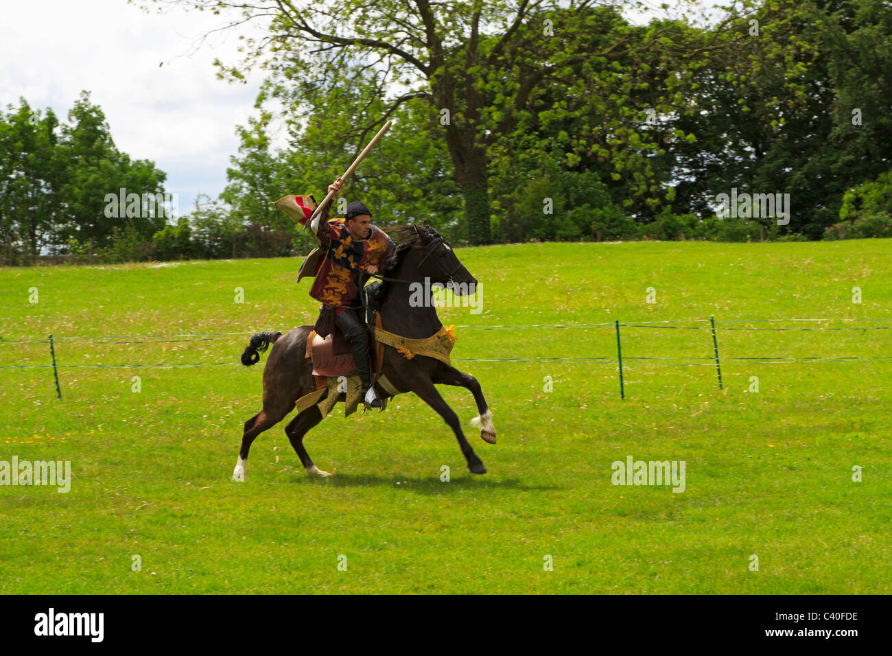 Medieval squire hi-res stock photography and images - Alamy